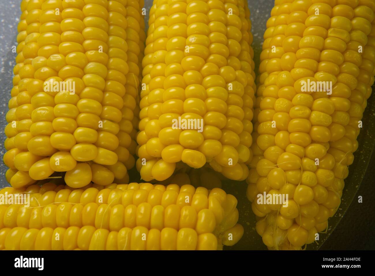 Fresh boiled corn cobs hi-res stock photography and images - Alamy