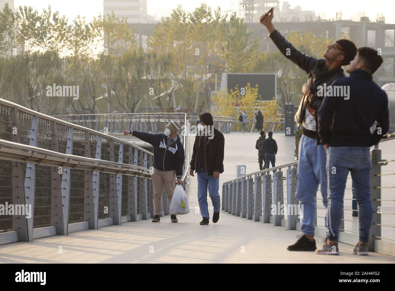 Iran men mask hi-res stock photography and images - Alamy