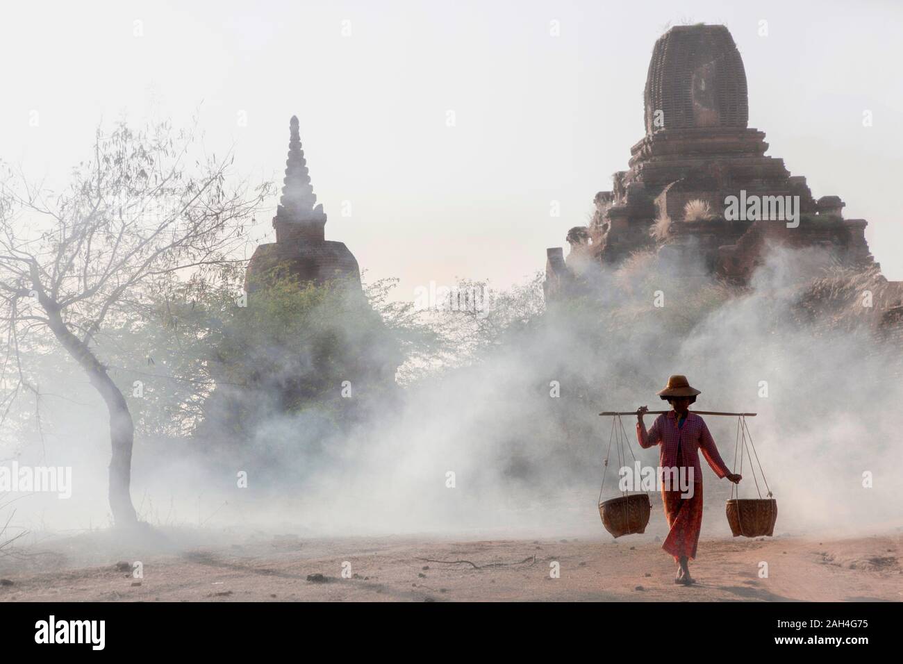 Bagan night sky hi-res stock photography and images - Alamy