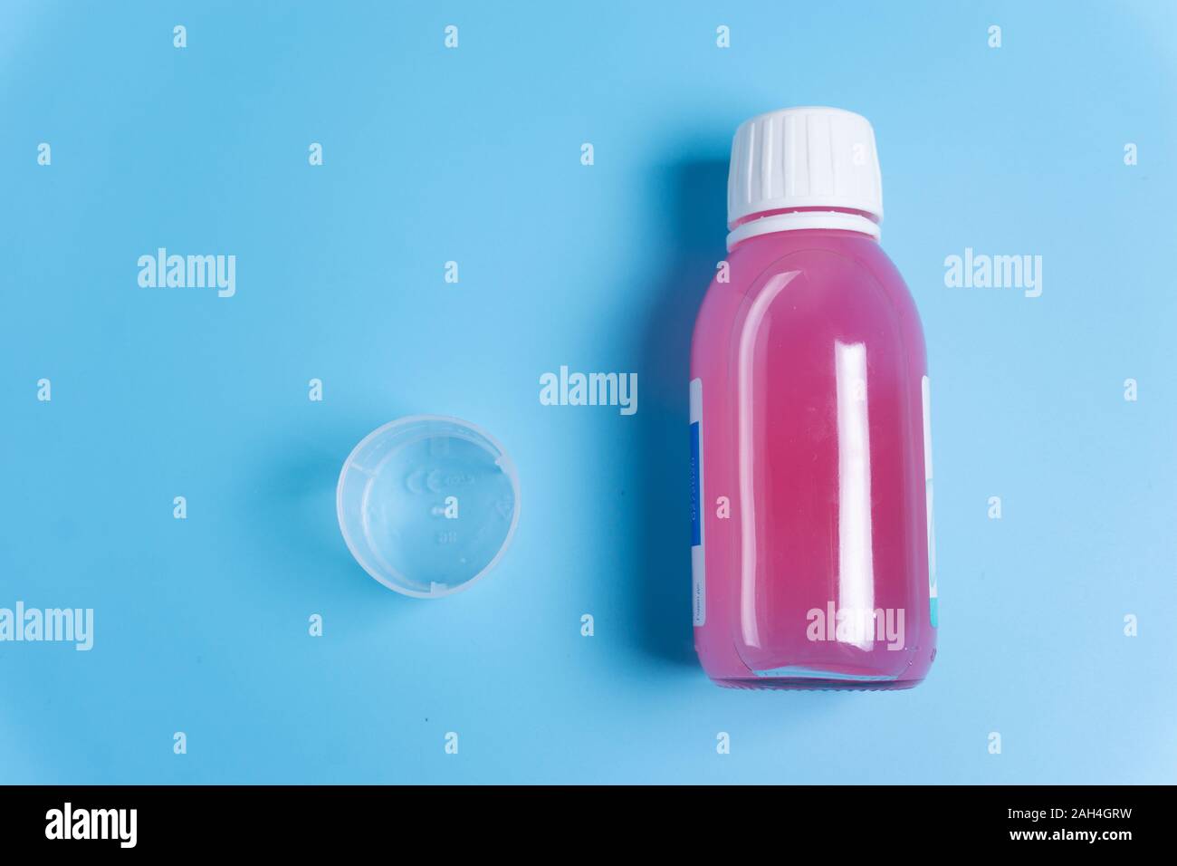 Tablets and a syrup hi-res stock photography and images - Alamy