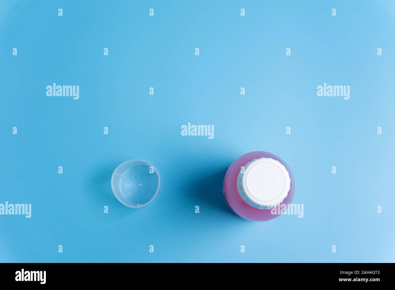 Syrup in a bottle Stock Photo - Alamy