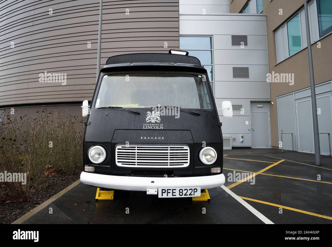 Old classic style catering van Stock Photo - Alamy