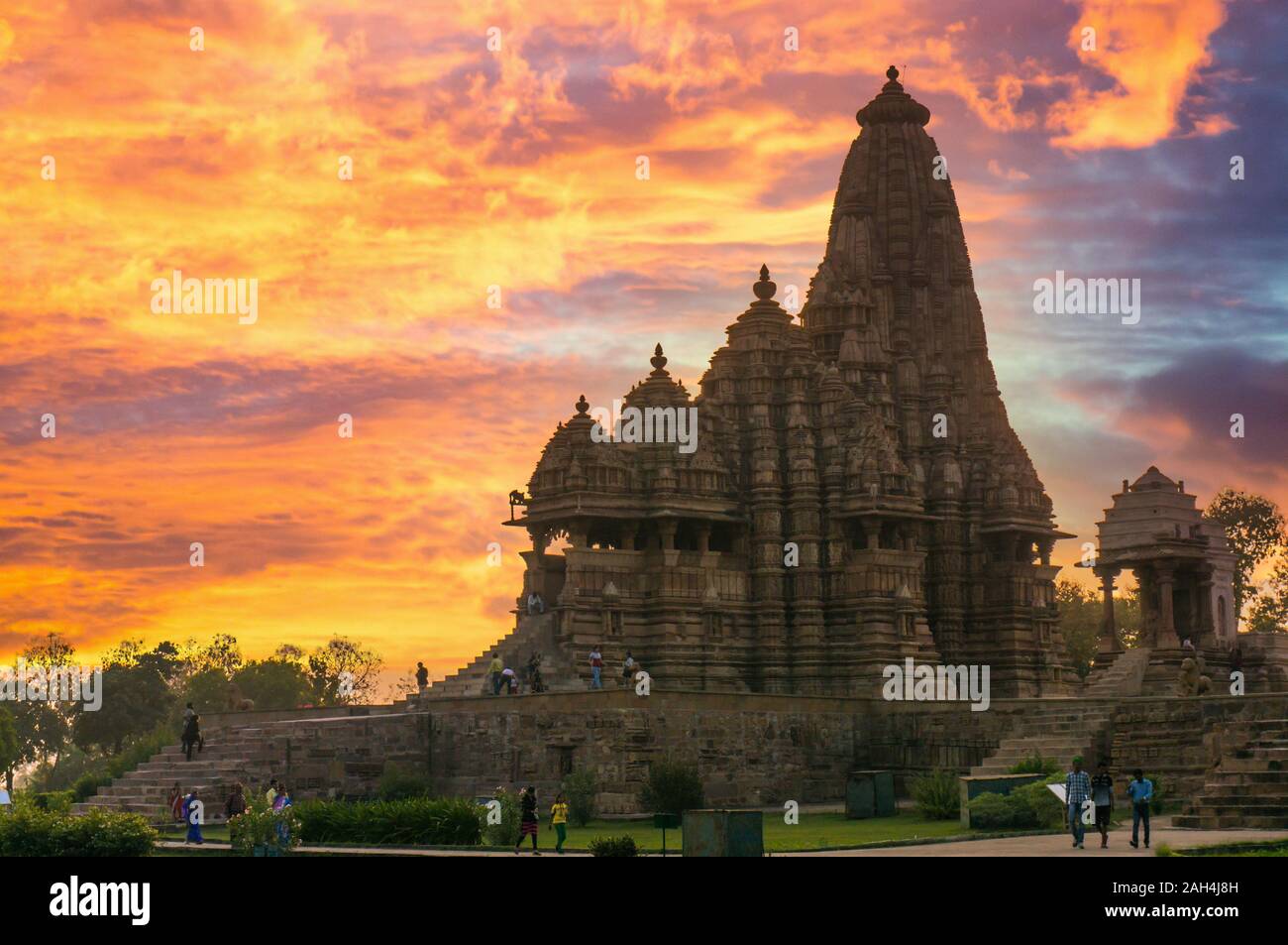 Khajuraho temples sunset hi-res stock photography and images - Alamy