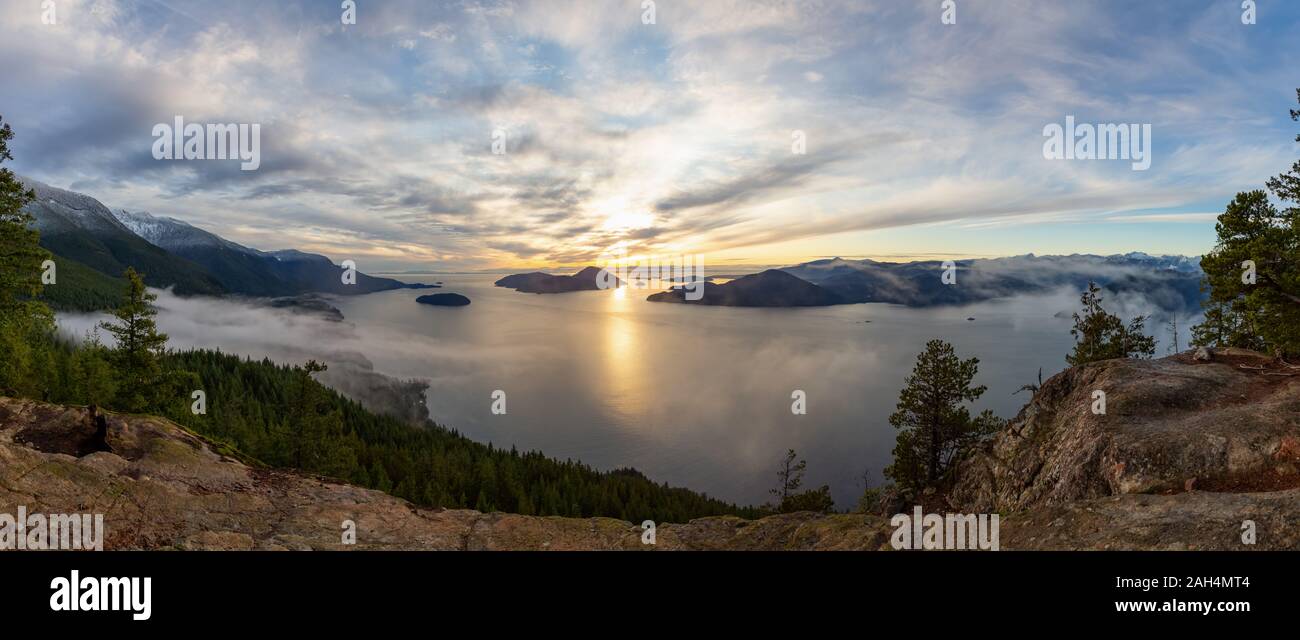 Howe sound panorama hi-res stock photography and images - Alamy