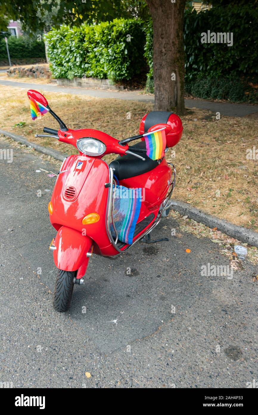 Red Moped Stock Photos & Red Moped Stock Images - Alamy