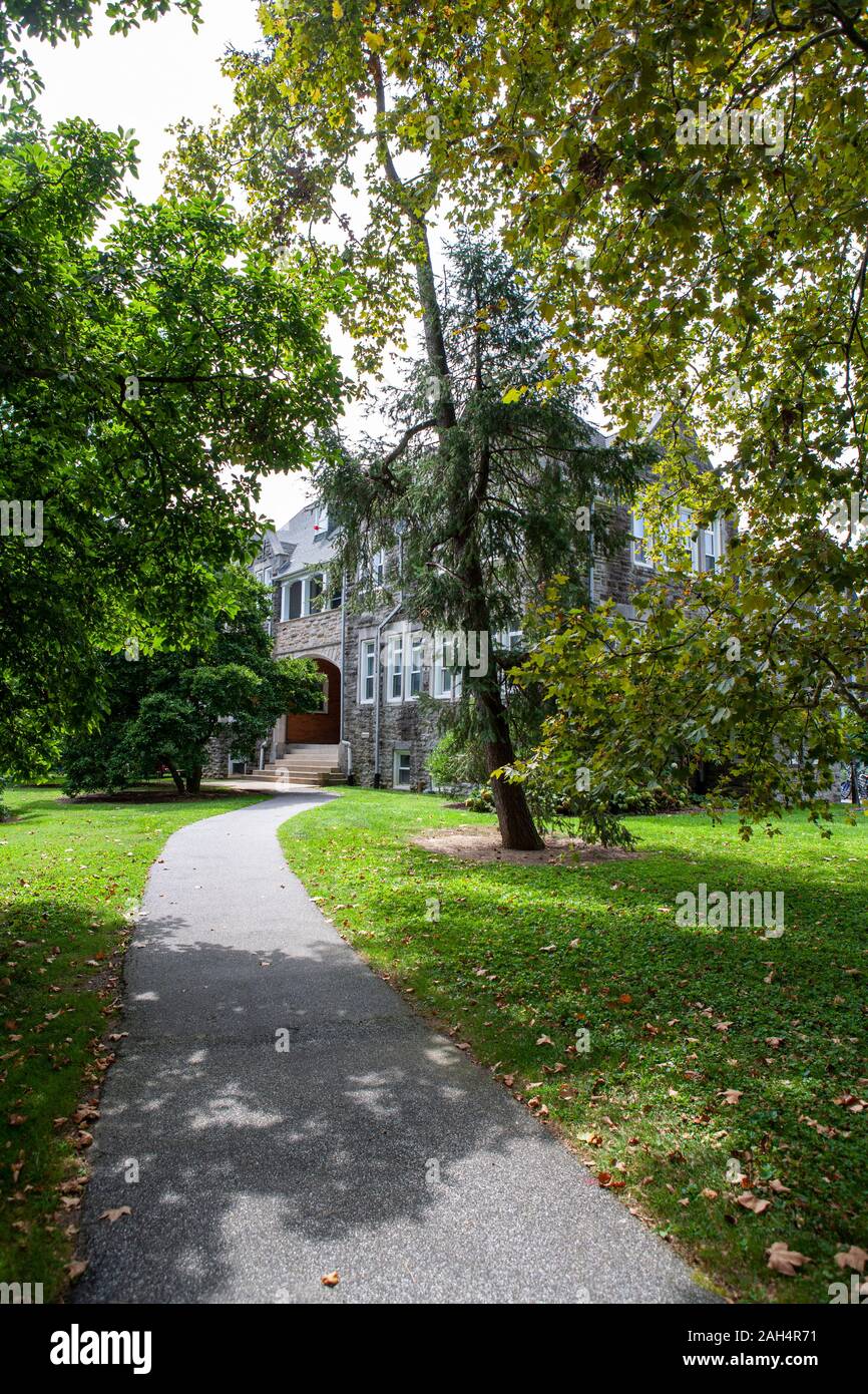 Hall swarthmore college hi-res stock photography and images - Alamy