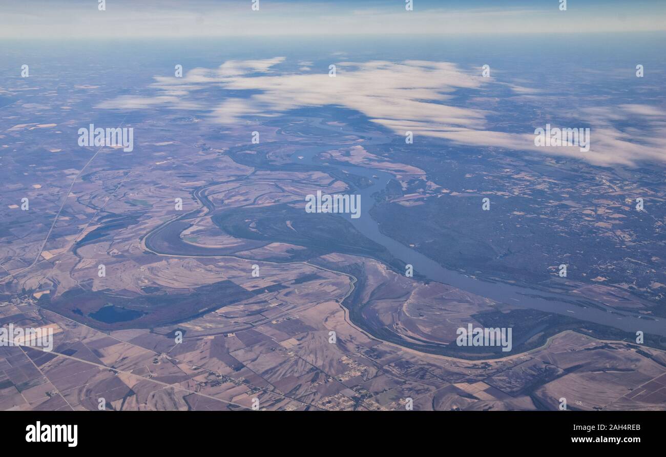 Mississippi river aerial farm hi-res stock photography and images - Alamy