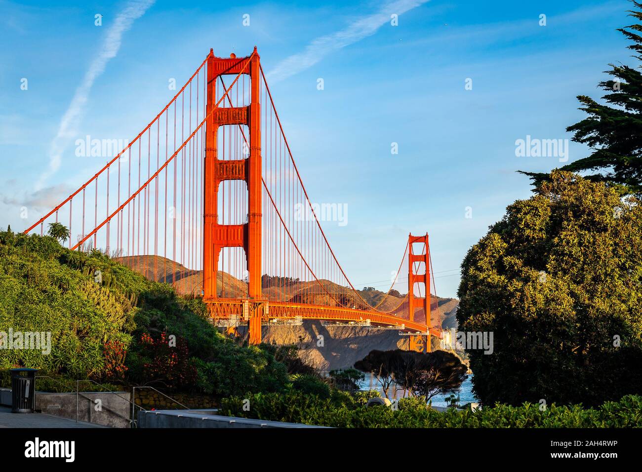 Golden gate bridge fort point lookout hi-res stock photography and ...