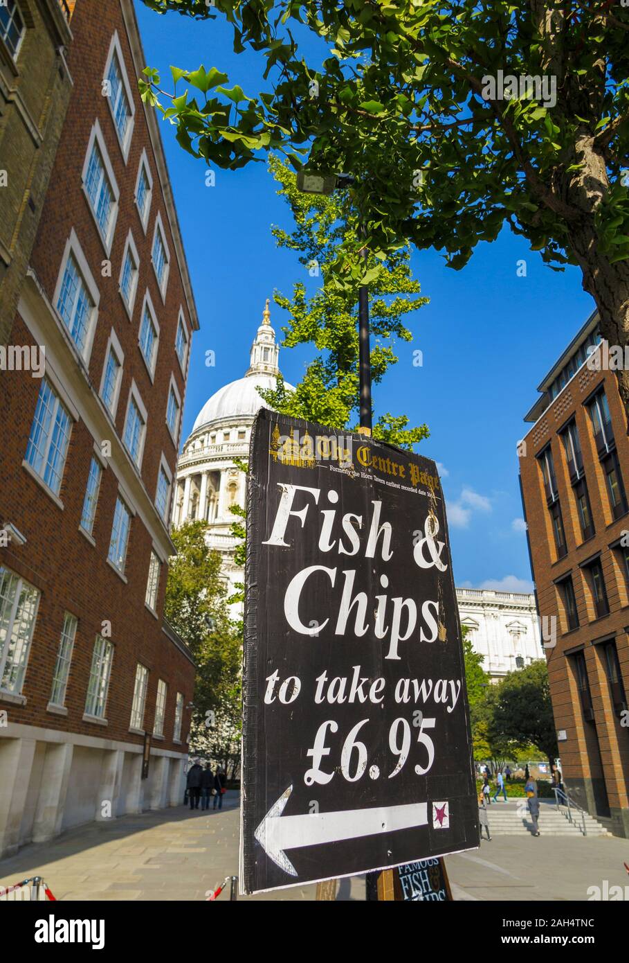 Take away sign hi-res stock photography and images - Alamy