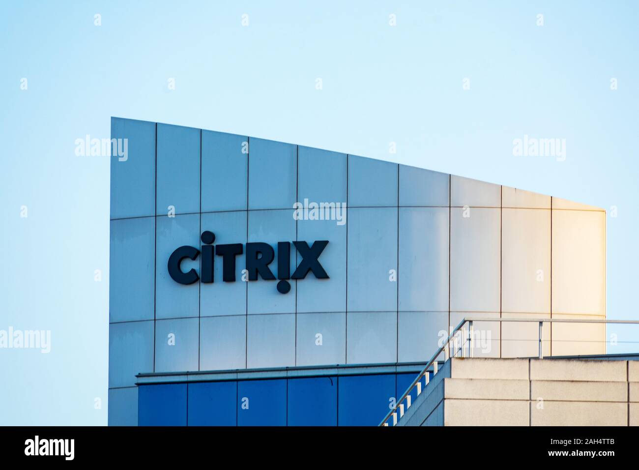 Systems architecture hi-res stock photography and images - Alamy