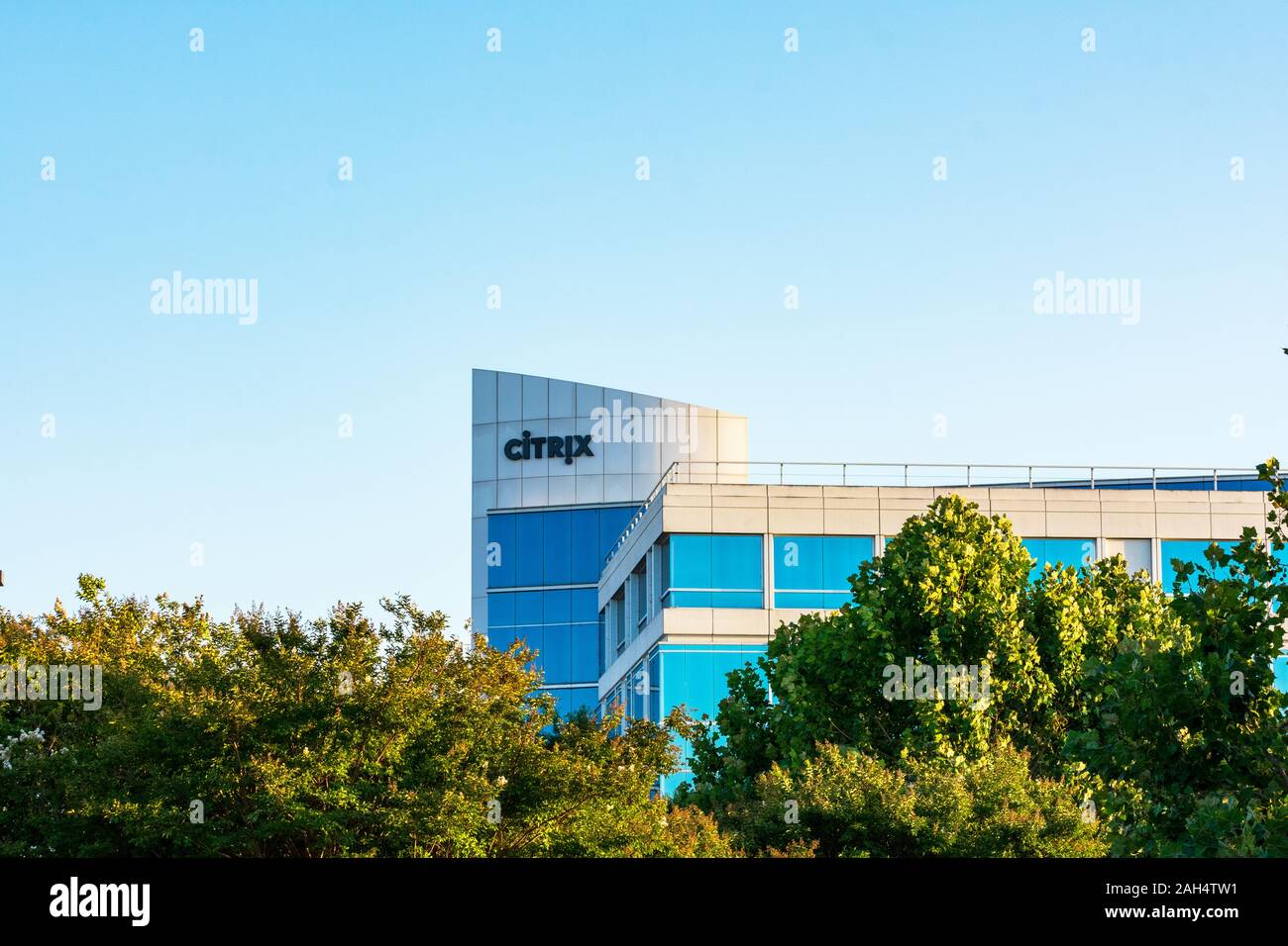 Systems architecture hi-res stock photography and images - Alamy