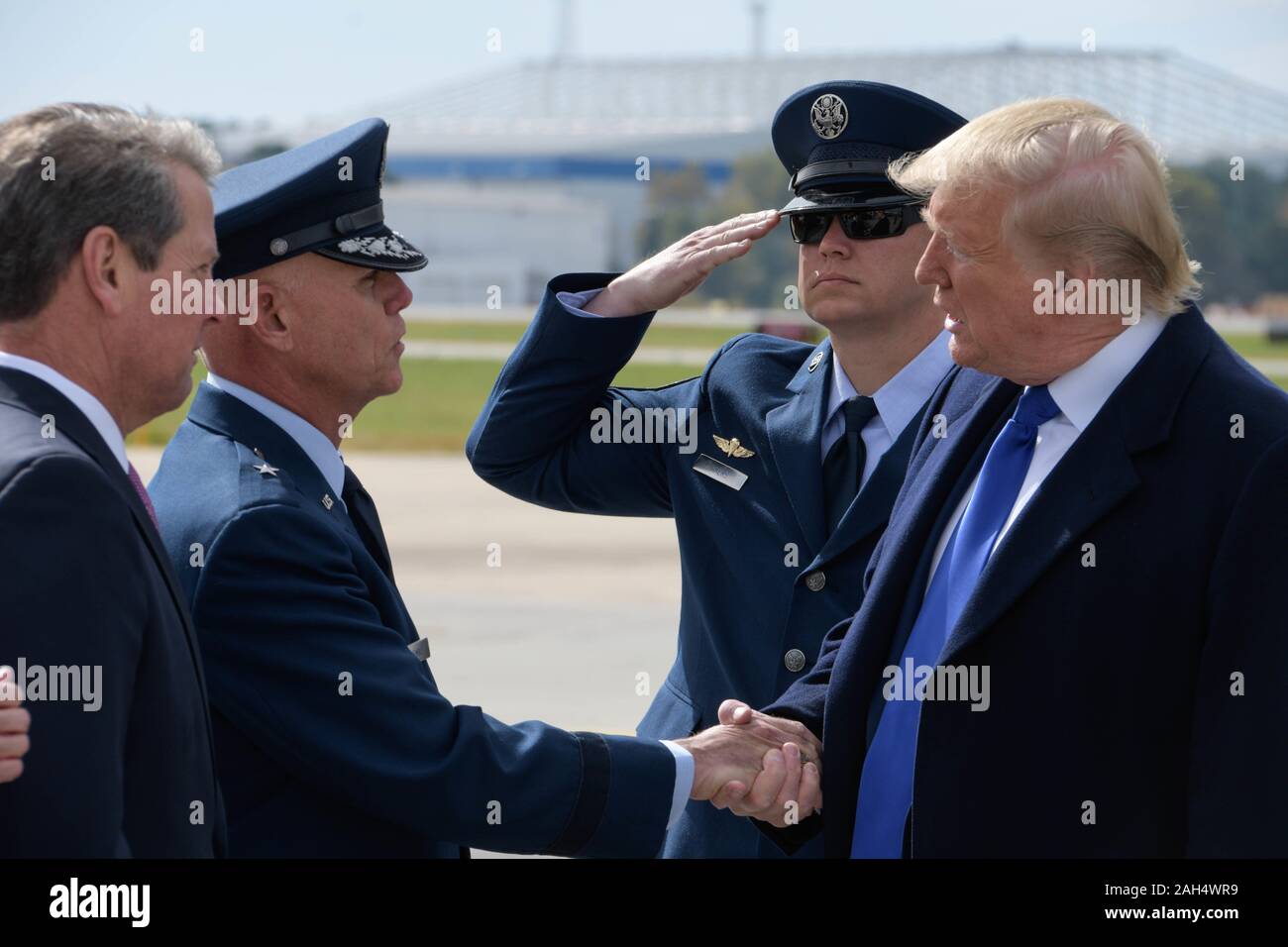 President Donald Trump shakes hands with Brig. Gen. Richard Kemble ...
