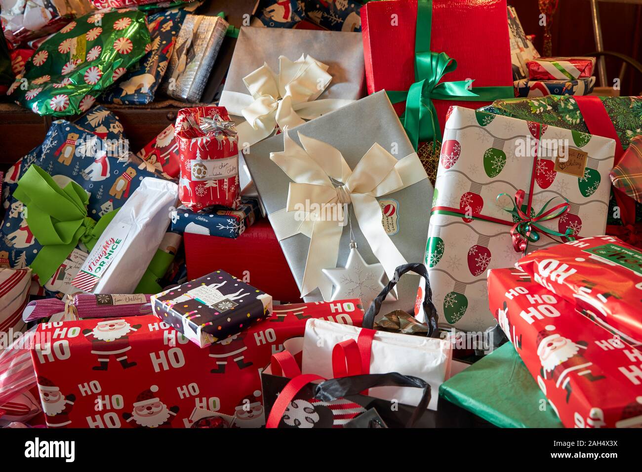 Christmas Presents, USA, 25 Dec 2019 Stock Photo - Alamy