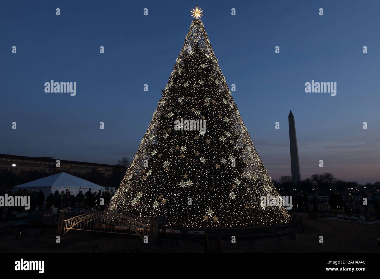 Can ellipse hi-res stock photography and images - Alamy