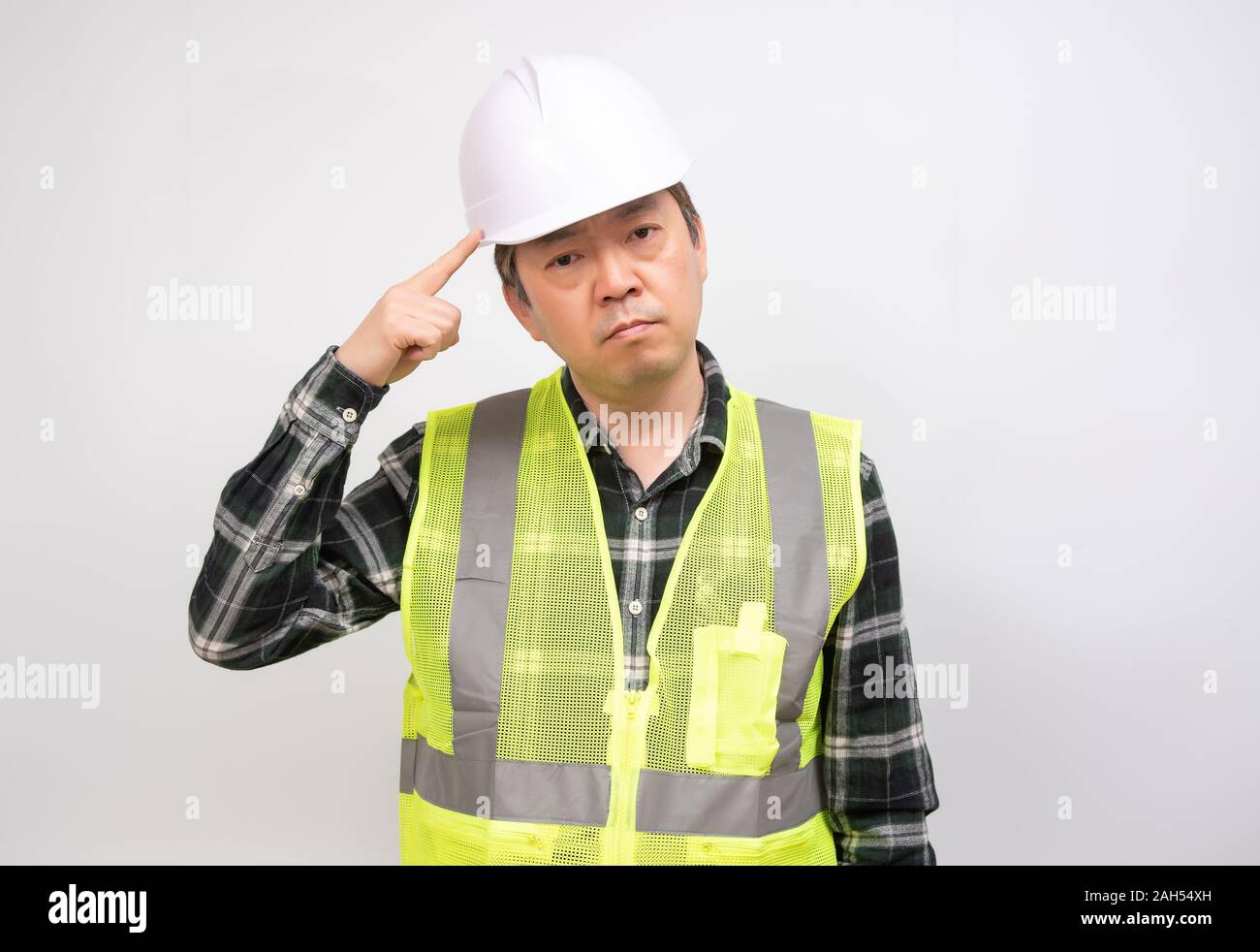 Construction worker thinking hi-res stock photography and images - Alamy