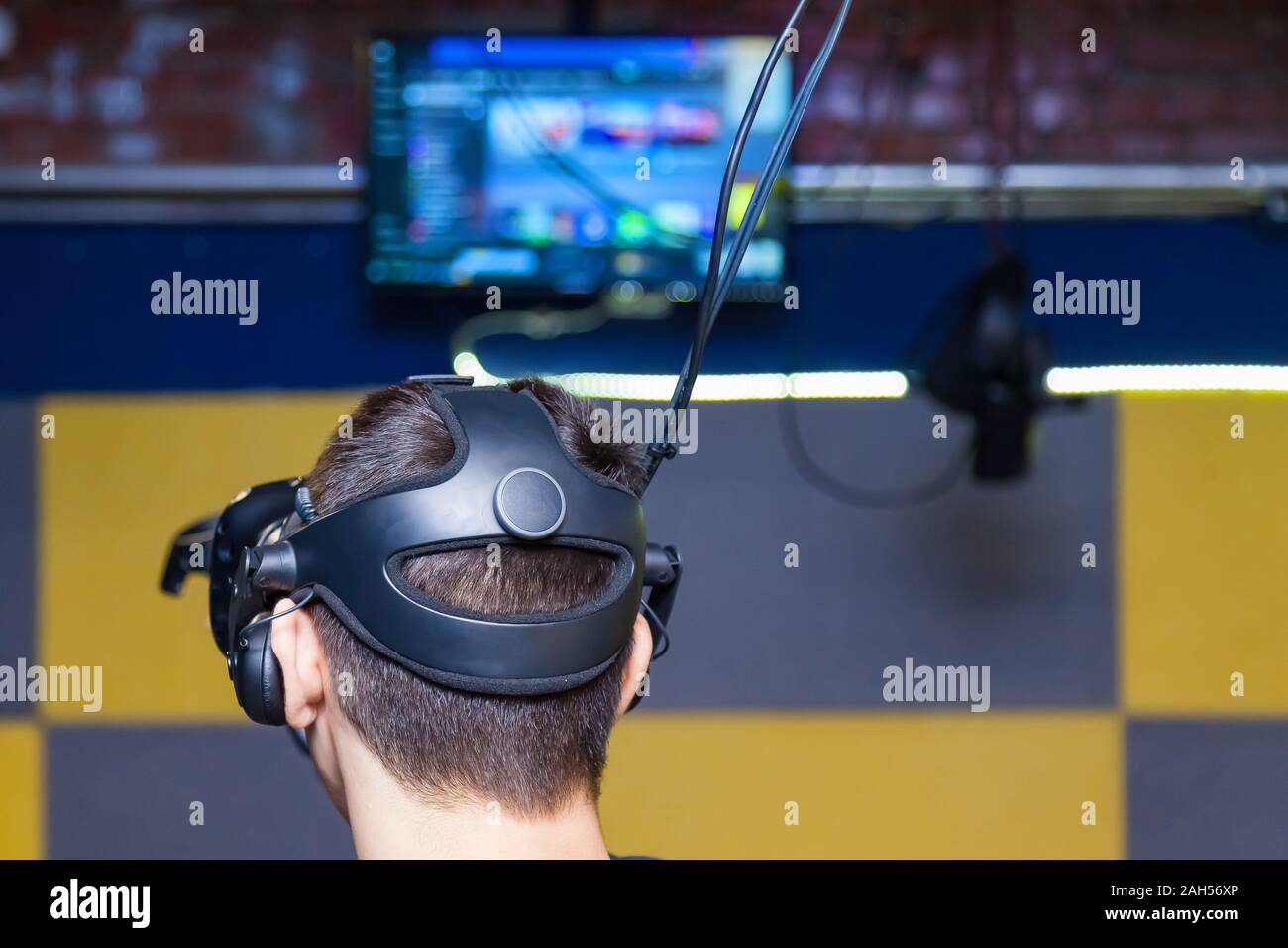 Augmented reality viewer hi-res stock photography and images - Alamy