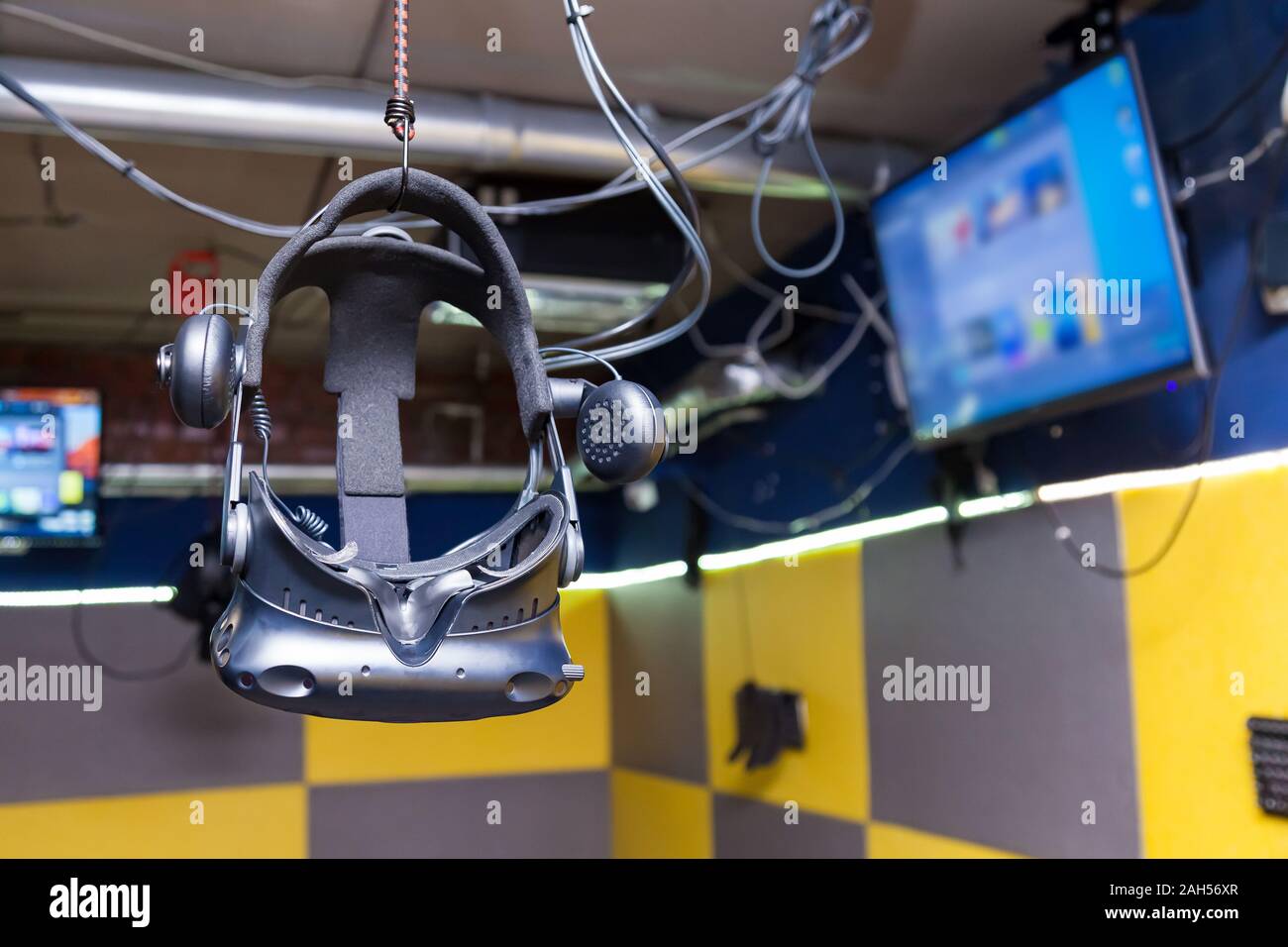 Black helmet mask for immersion in virtual reality with 3D image in ...