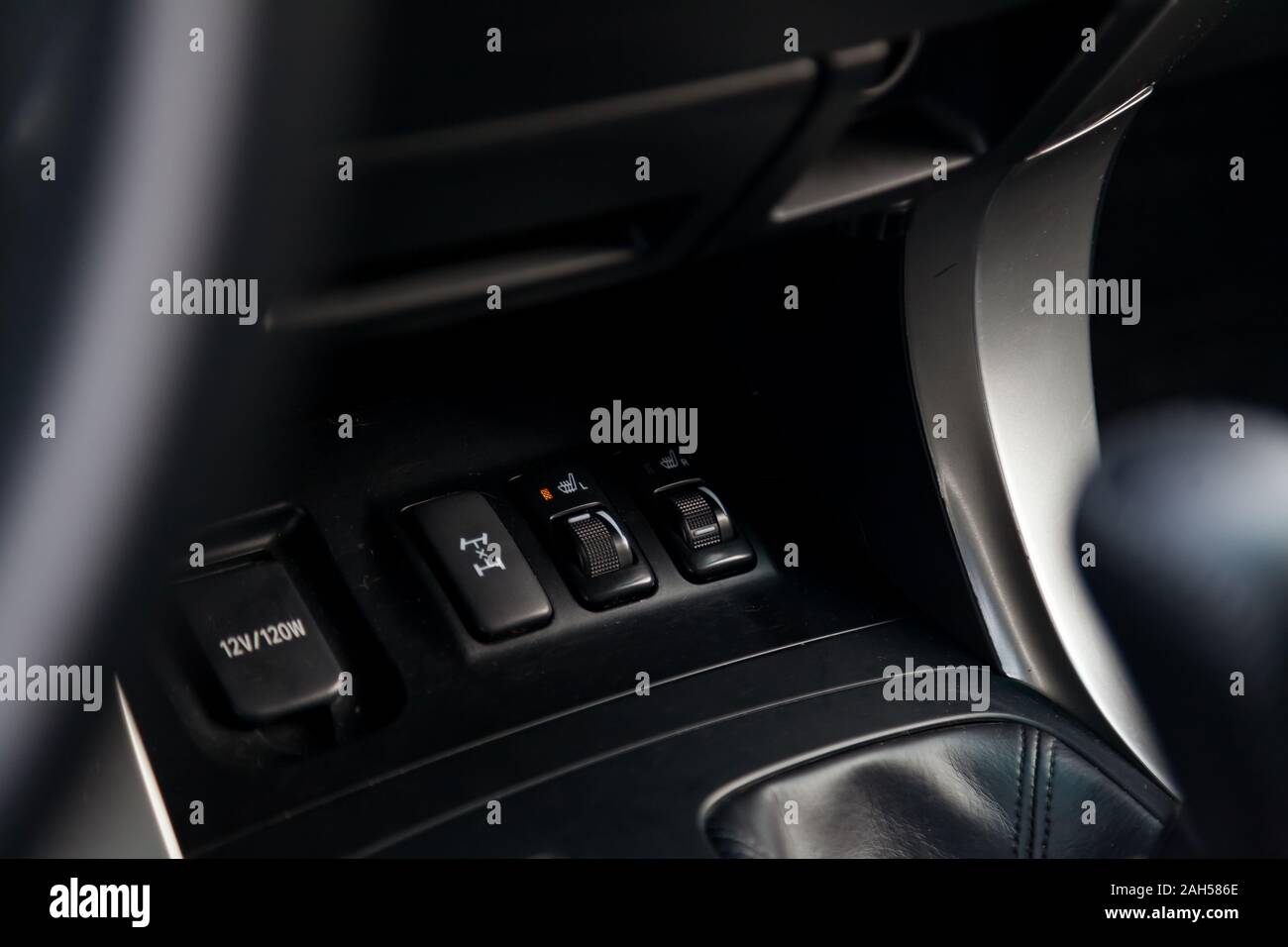 Car heat seats hi-res stock photography and images - Alamy