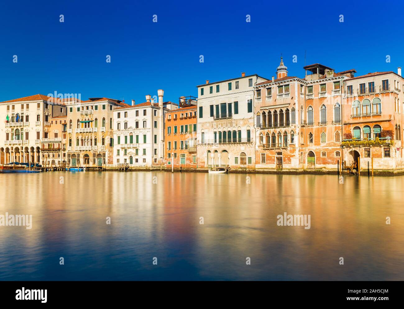 Venice, Italy: Old houses in the traditional Venetian architecture ...