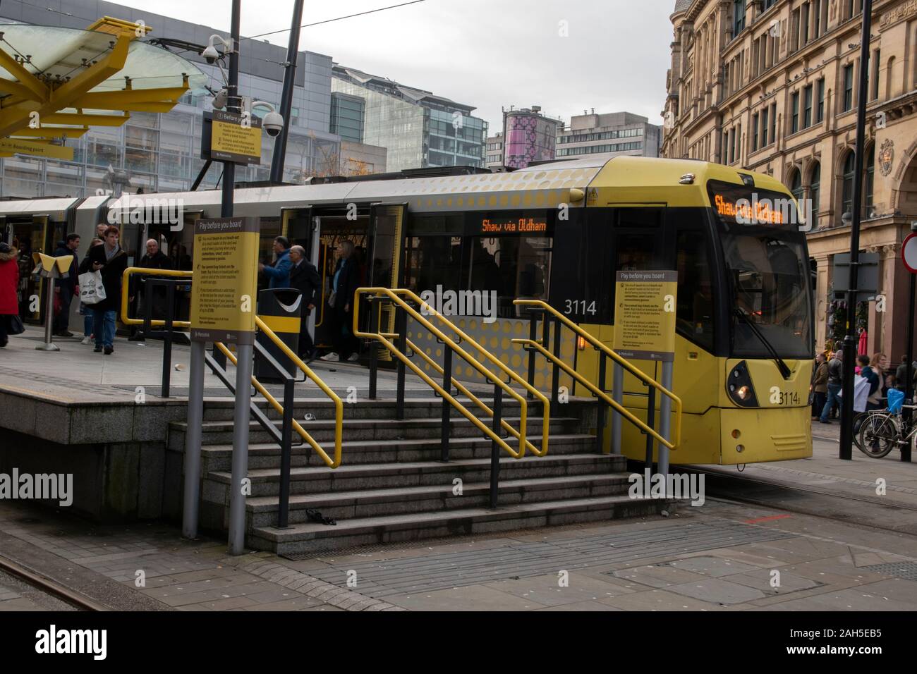 East didsbury tram hi-res stock photography and images - Alamy