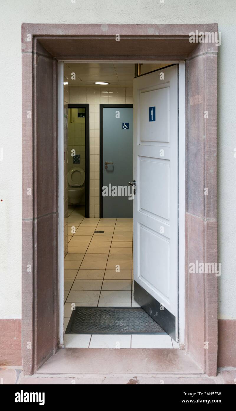 Public toilets mens urinal hi-res stock photography and images - Alamy