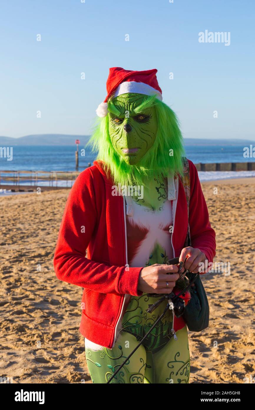 Dressed as grinch hi-res stock photography and images - Alamy