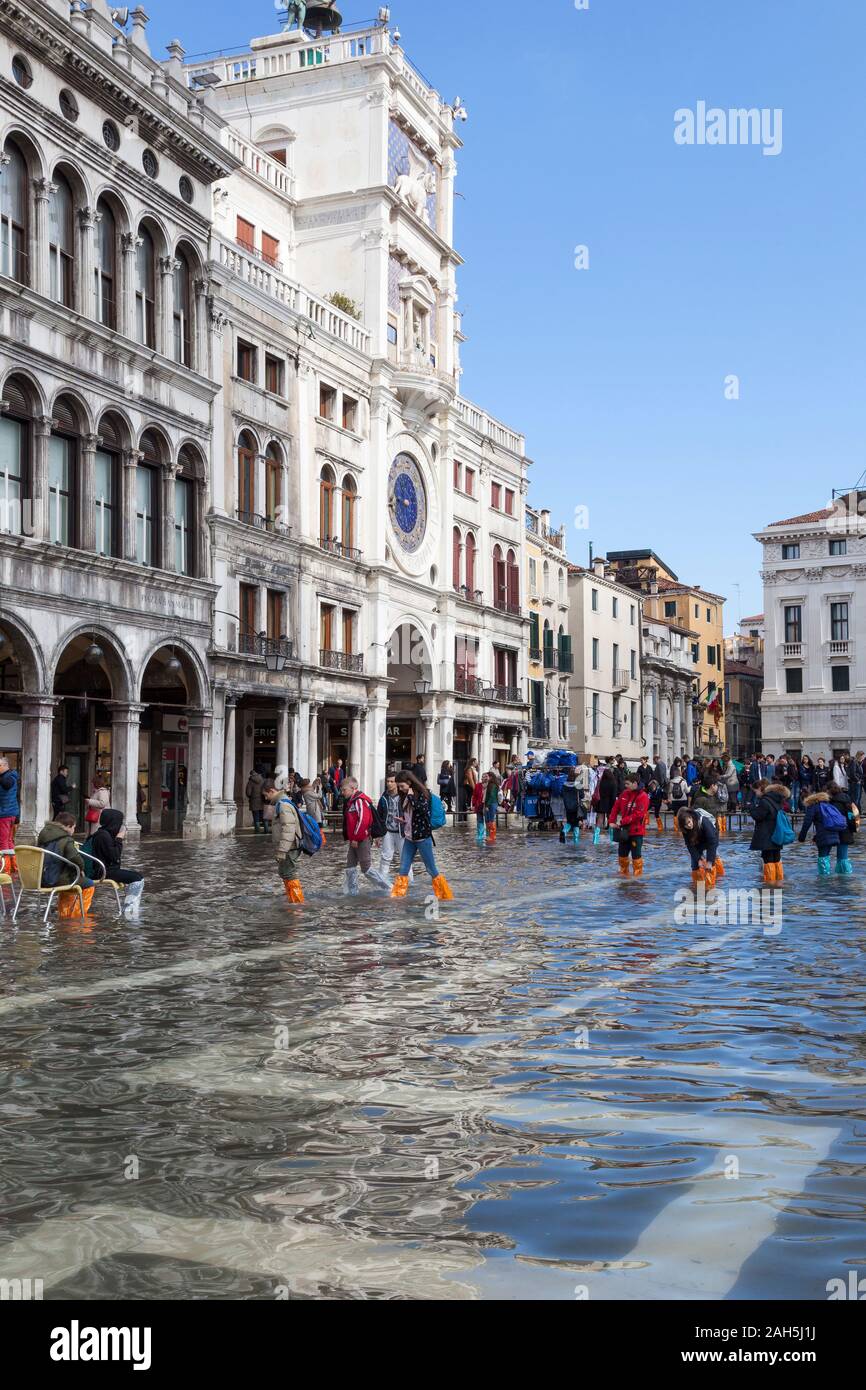 Acqua Alta flooding during extreme high tides Piazza San Marco, Venice ...