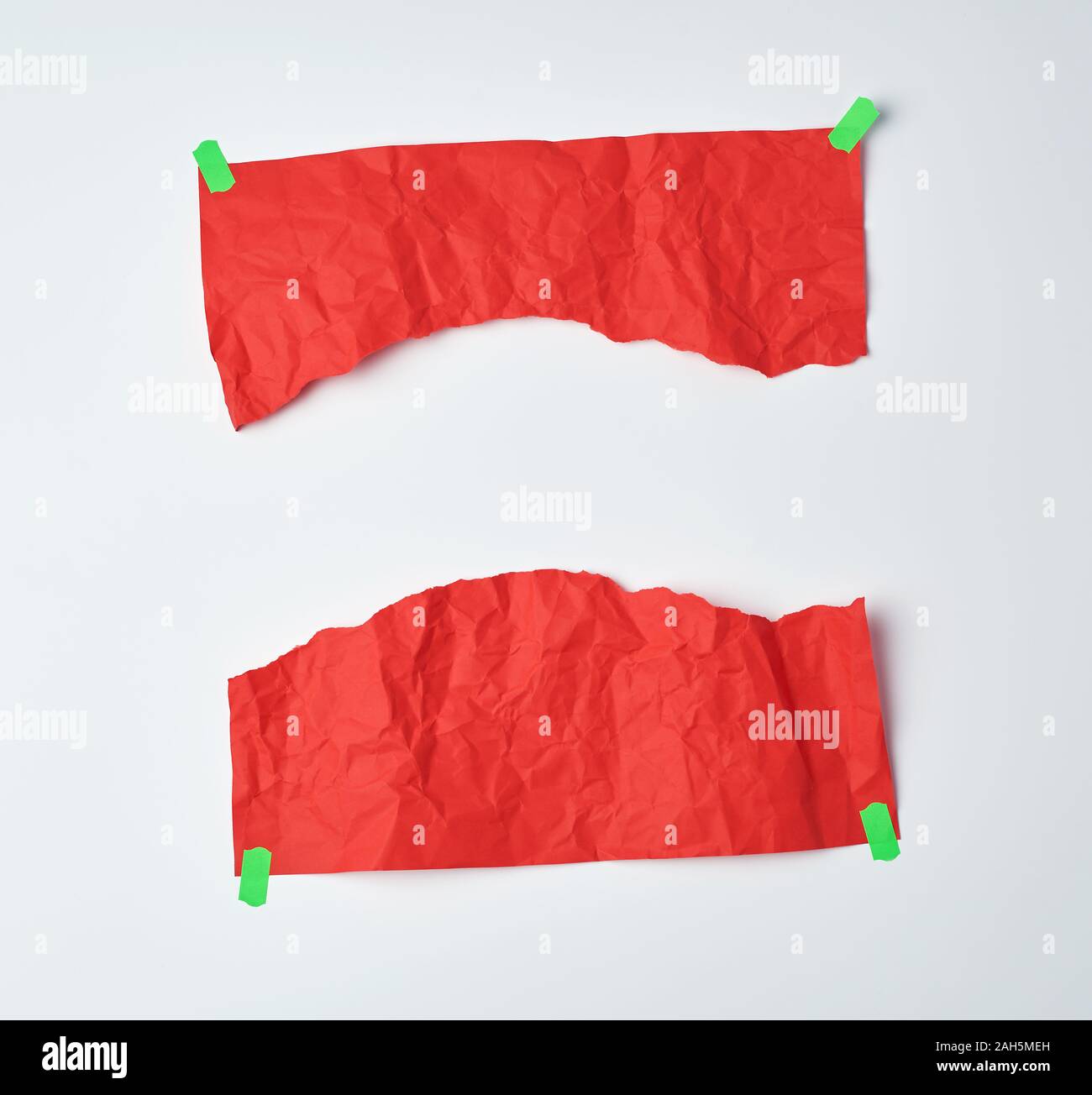 Half crumpled paper texture hi-res stock photography and images - Alamy