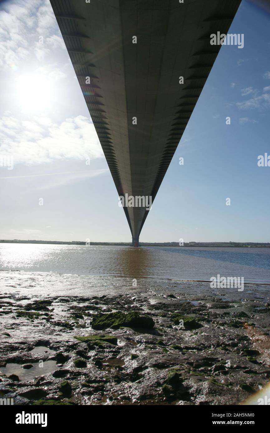 Humber bridge hull hessle foreshore hi-res stock photography and images ...