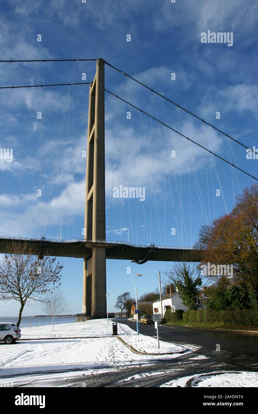 Humber bridge 1981 hi-res stock photography and images - Alamy