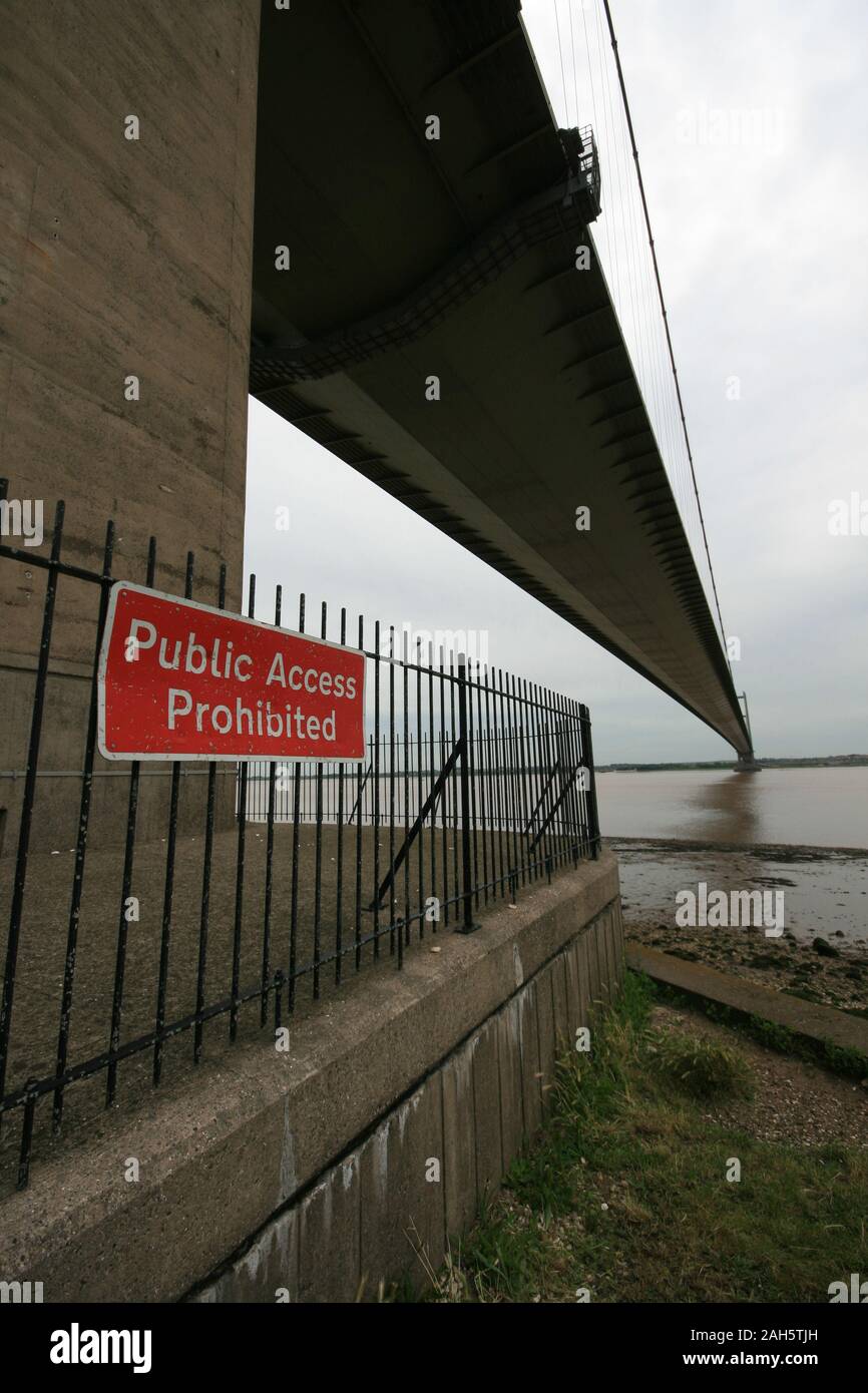 Humber bridge board hi-res stock photography and images - Alamy