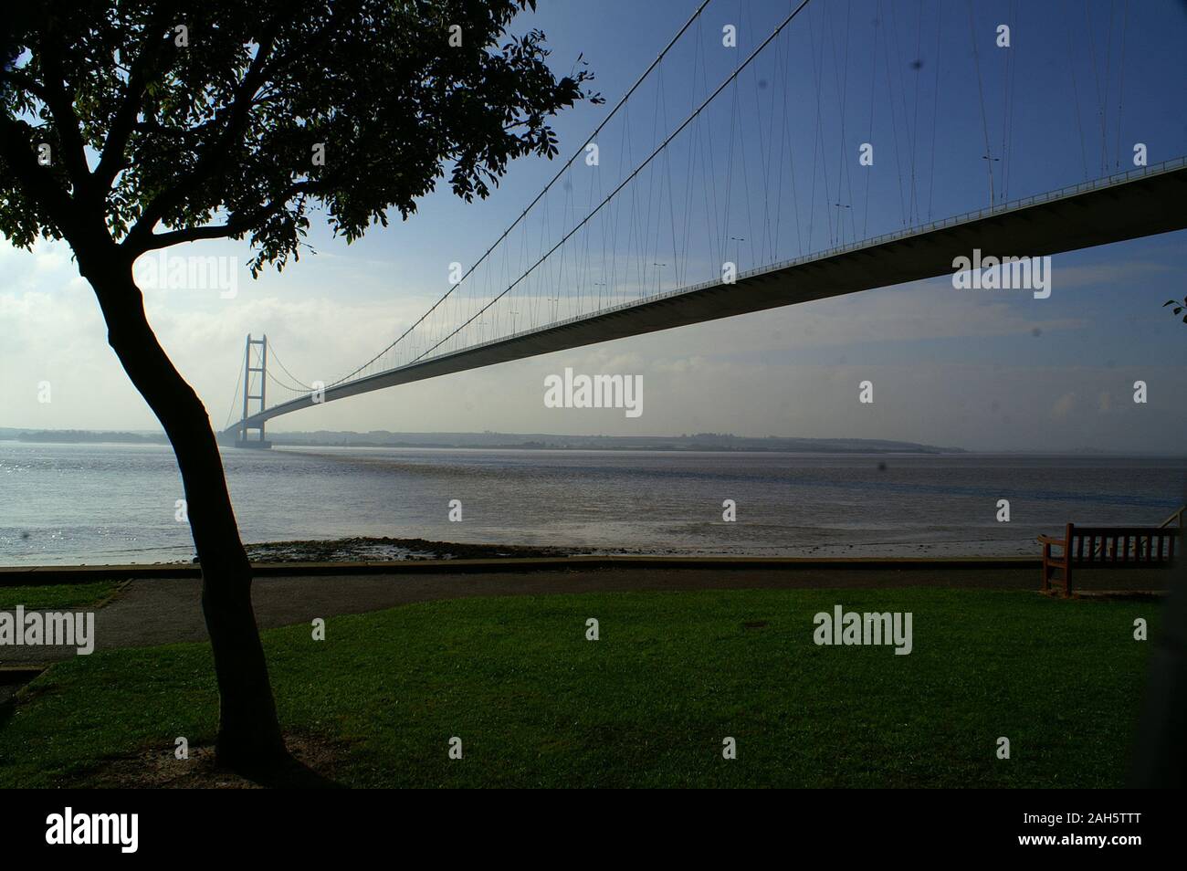 Humber bridge board hi-res stock photography and images - Alamy