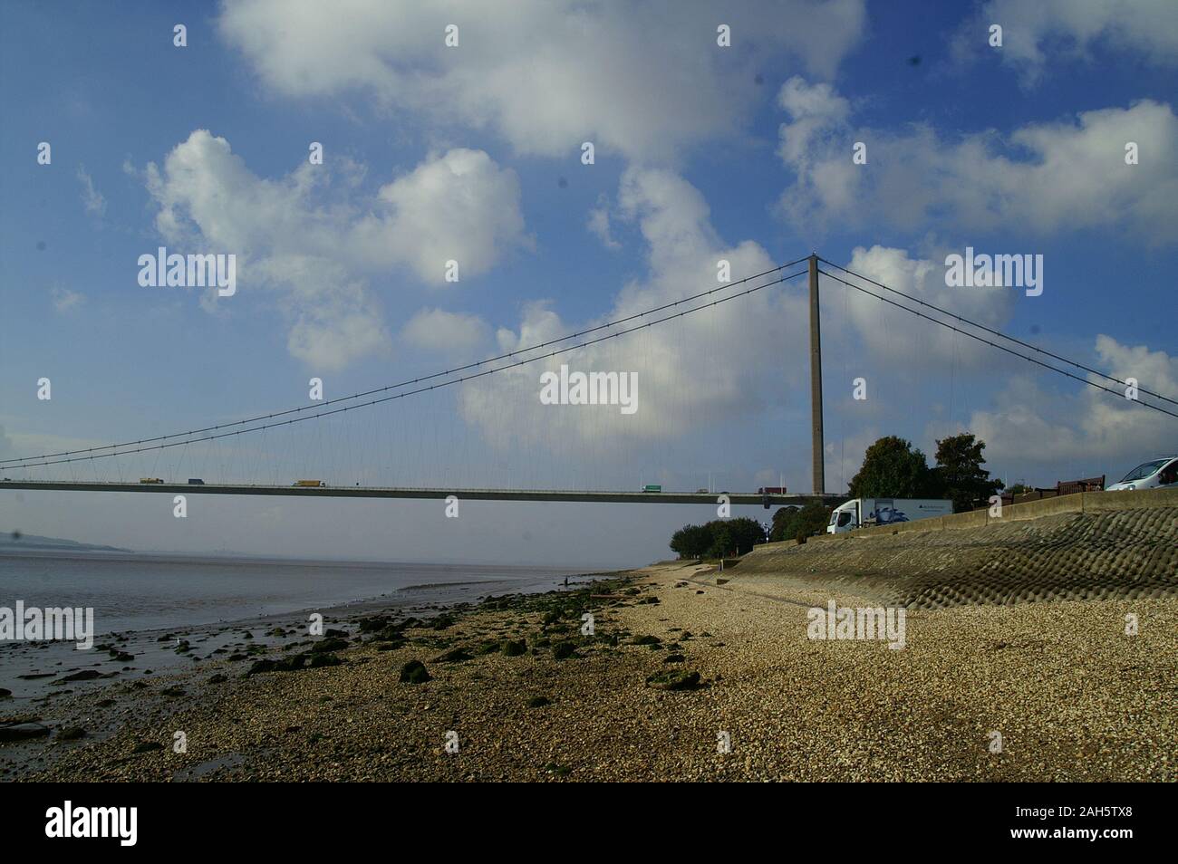 Humber bridge country park hi-res stock photography and images - Alamy