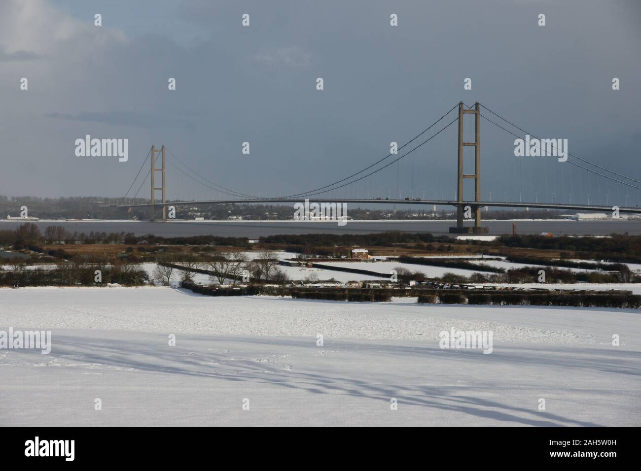 Humber bridge board hi-res stock photography and images - Alamy