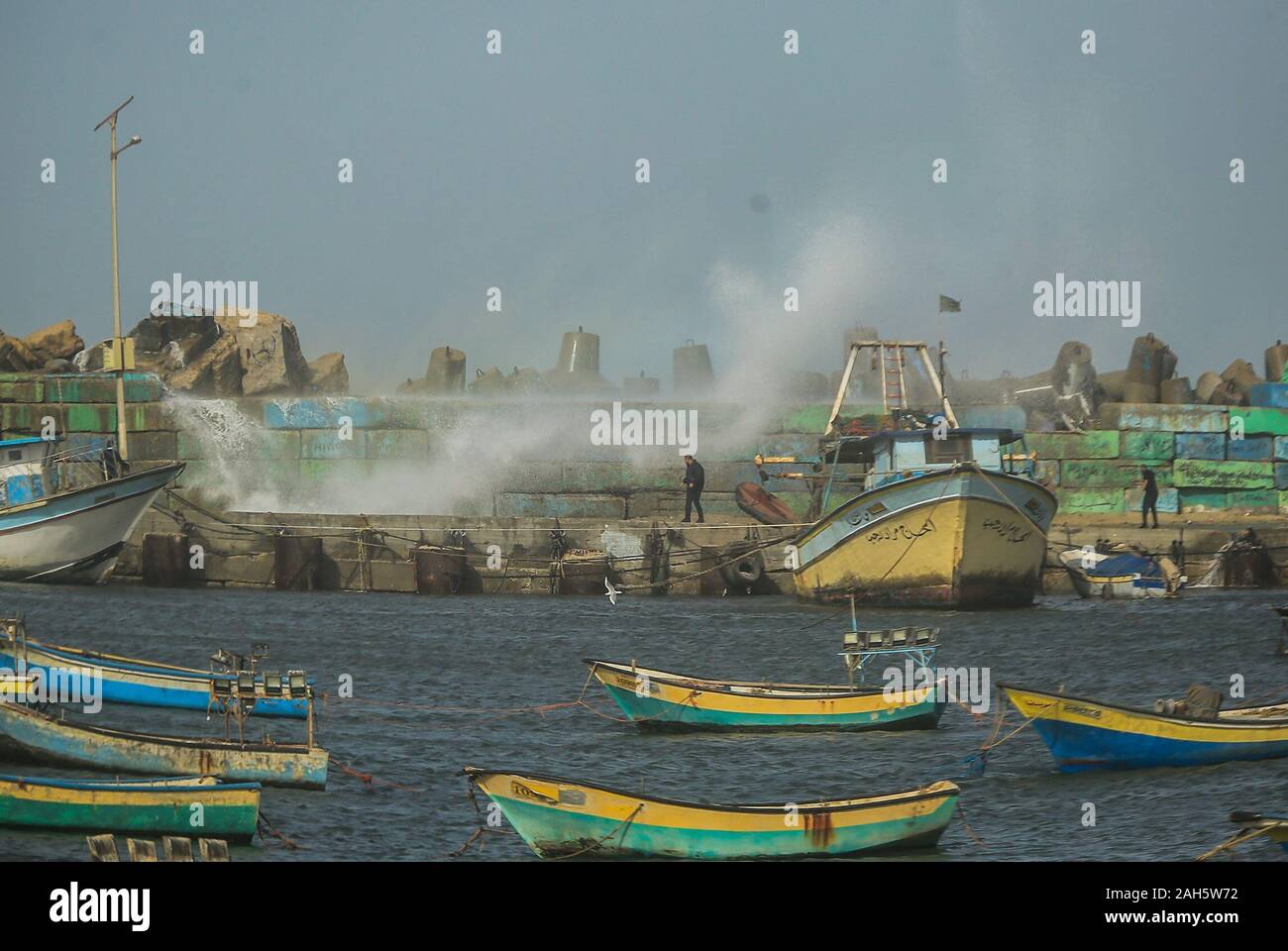 Gaza City, The Gaza Strip, Palestine. 25th Dec, 2019. Gaza city port ...