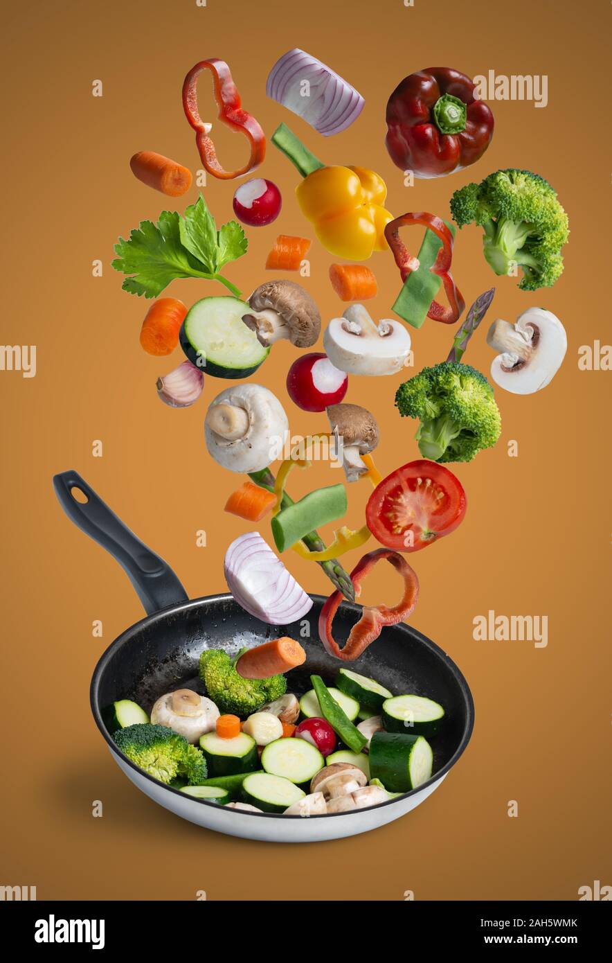 Flying vegetable restaurant hi-res stock photography and images - Alamy