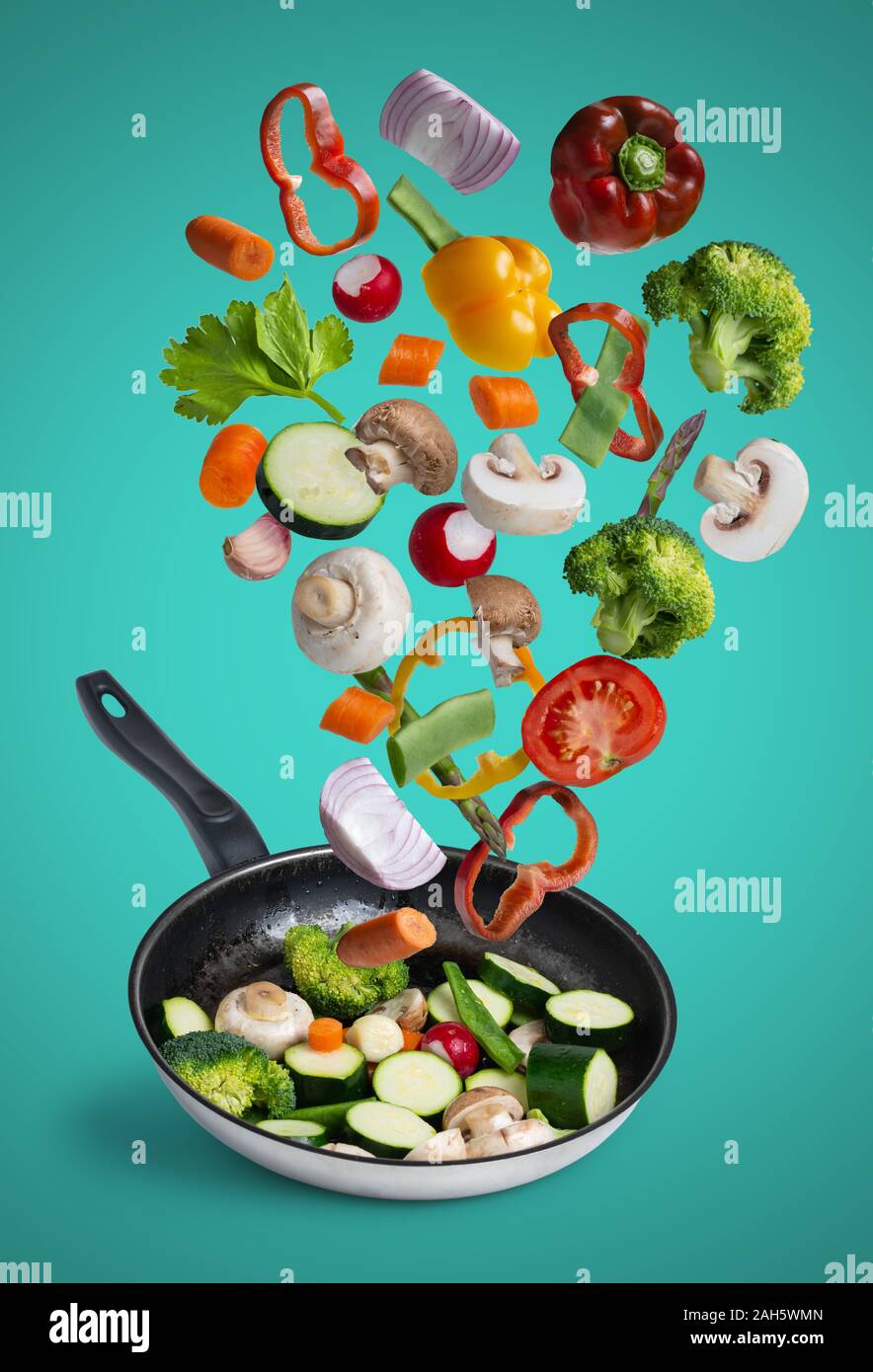 Flying vegetables hi-res stock photography and images - Alamy