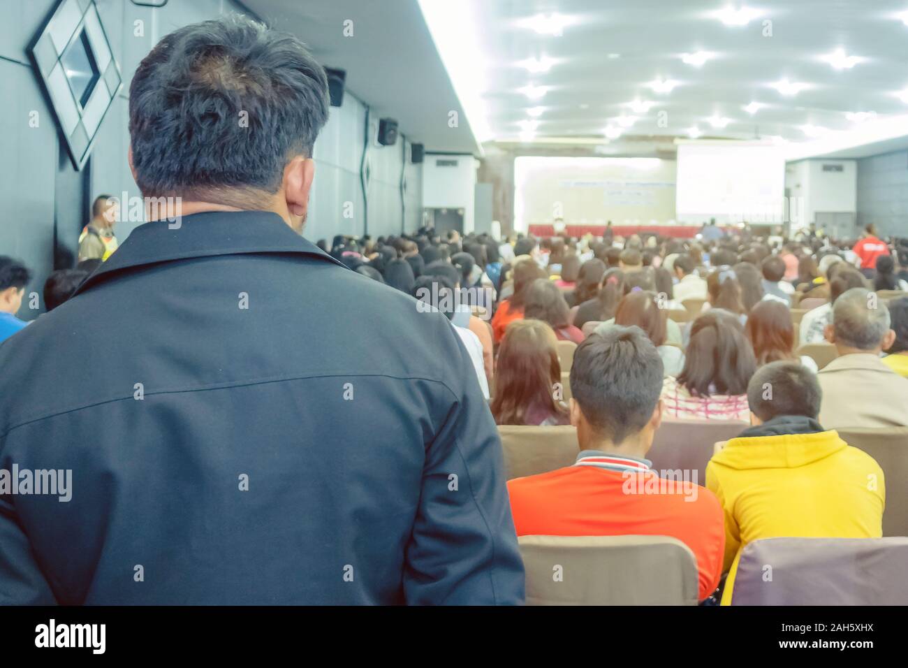 Auditorium People Full Audience High Resolution Stock Photography and ...