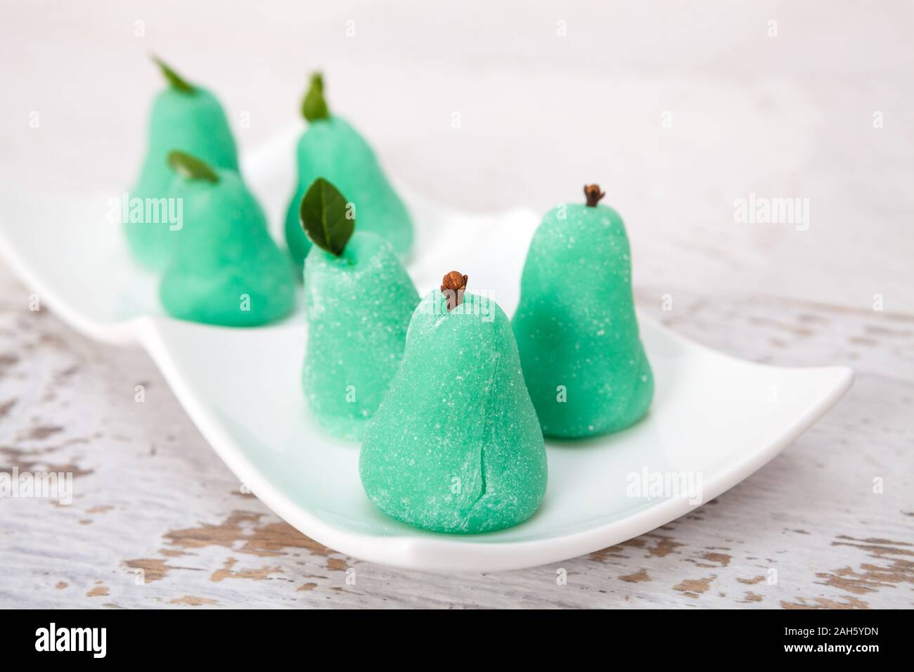 Pear like fruit hi-res stock photography and images - Alamy