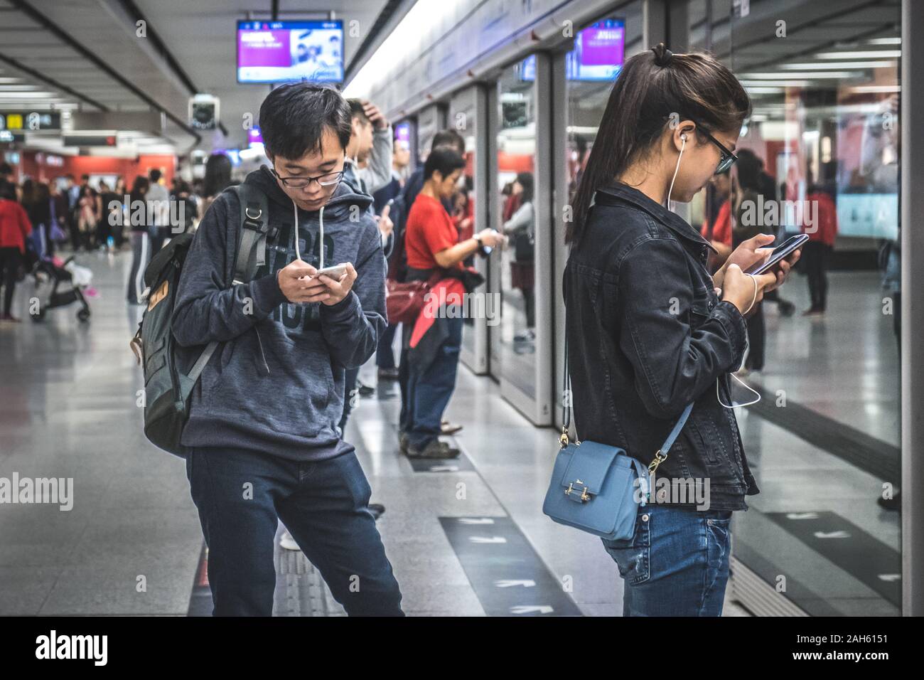 Mobile station hi-res stock photography and images - Alamy