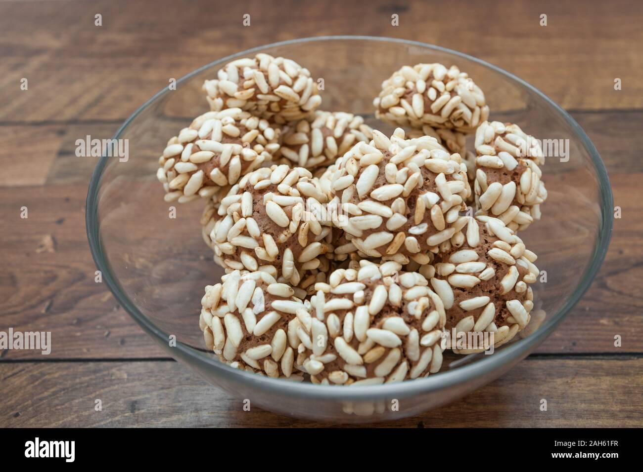 Cocoa crispy rice hi-res stock photography and images - Alamy