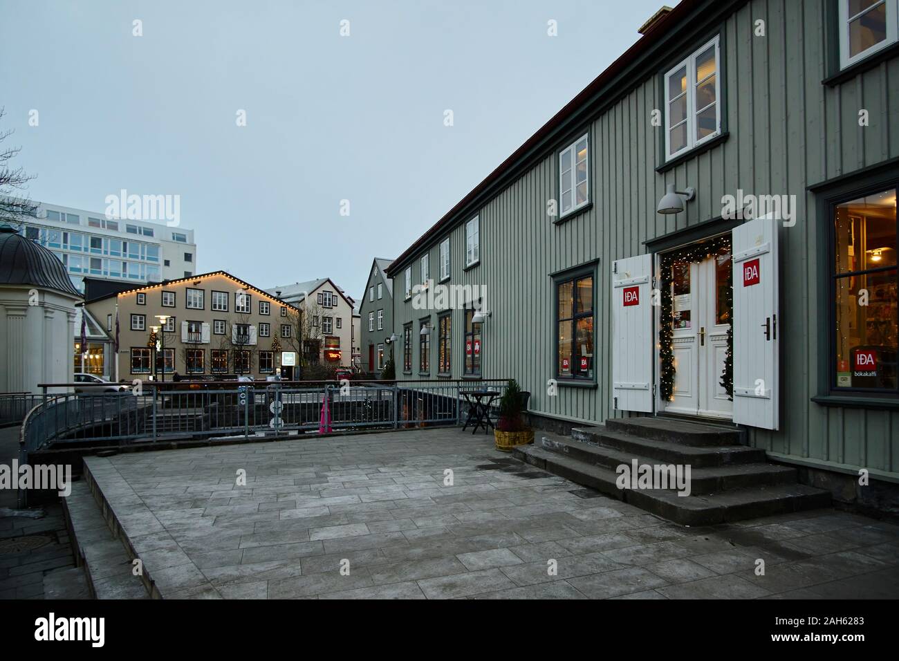 Western Reykjavík wide-angle street scenes in the dusk of winter Stock ...
