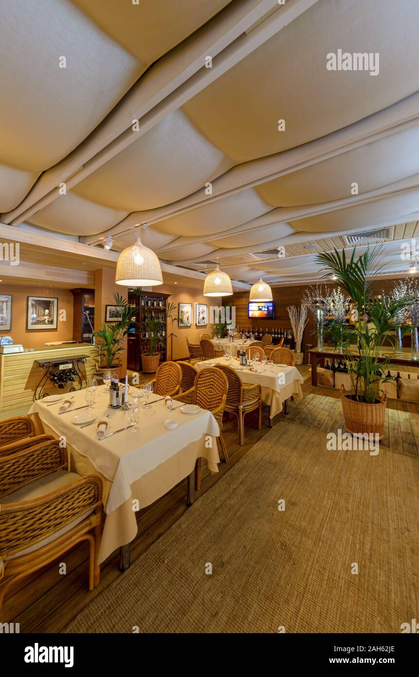 Restaurant interior shot Stock Photo - Alamy