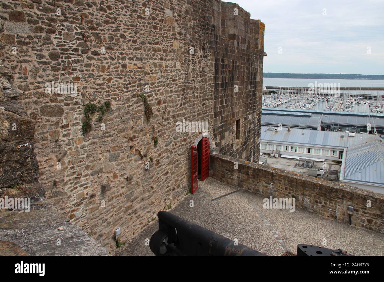 medieval castle in brest in brittany (france Stock Photo - Alamy