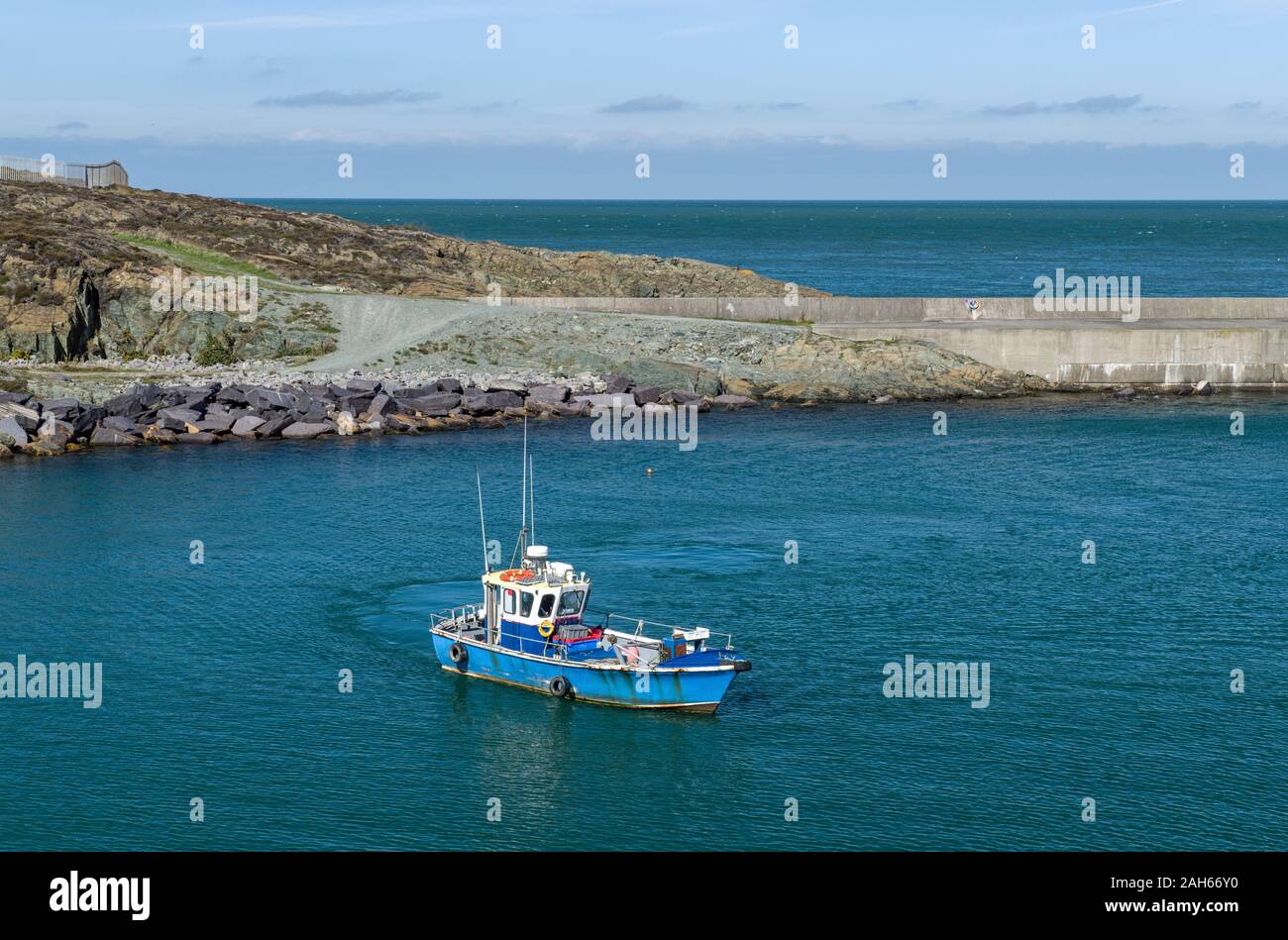 Anglesey amlwch port fishing boats hi-res stock photography and images ...