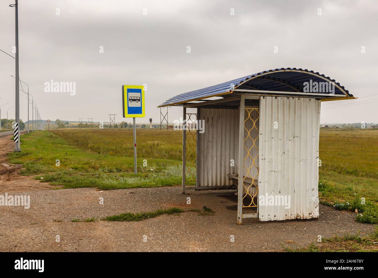 Bus stop sign bench hi-res stock photography and images - Alamy