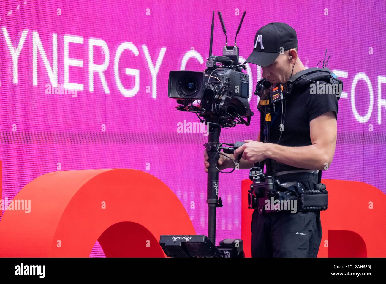 Stabilized steadycam hi-res stock photography and images - Alamy