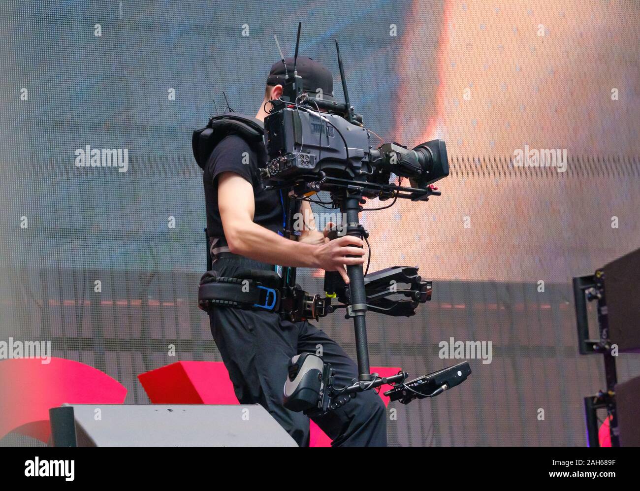 Stabilized steadicam hi-res stock photography and images - Alamy