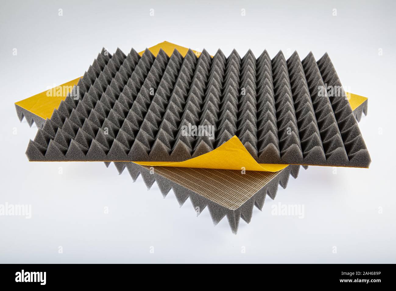 Acoustic sponge - Acoustic foam - fire retardant Pyramid Sponge. 15 ...