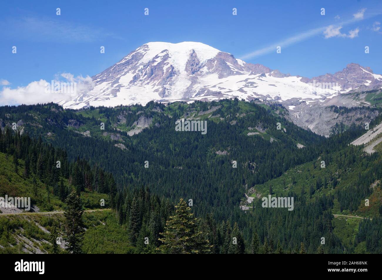 Mt rainier summit hi-res stock photography and images - Alamy